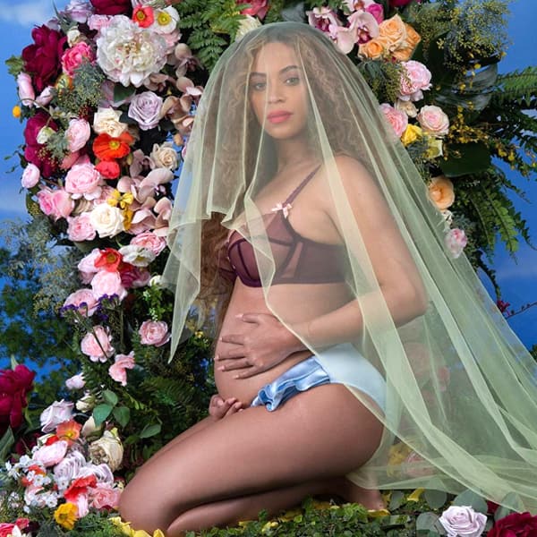 From Pre Pregnancy Photoshoot To Introducing Her Twins To The World