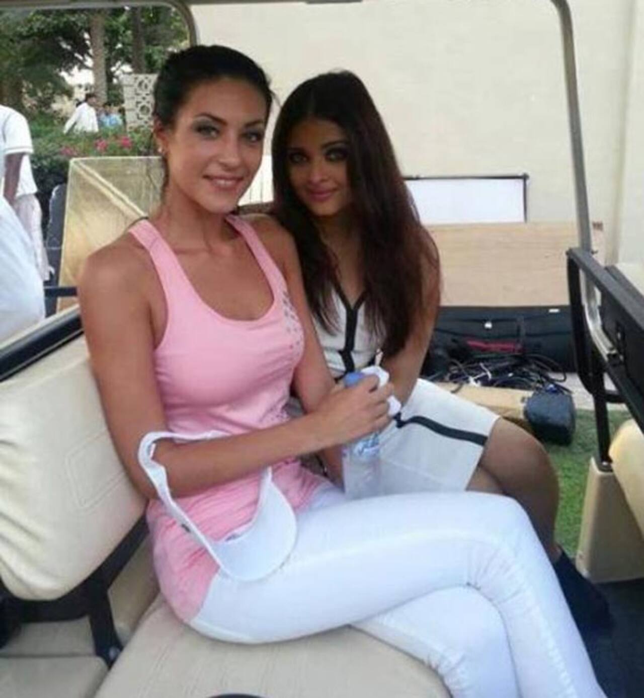 Aishwarya Rai Bachchan shoots for ad in Dubai! - Bollywood News ...