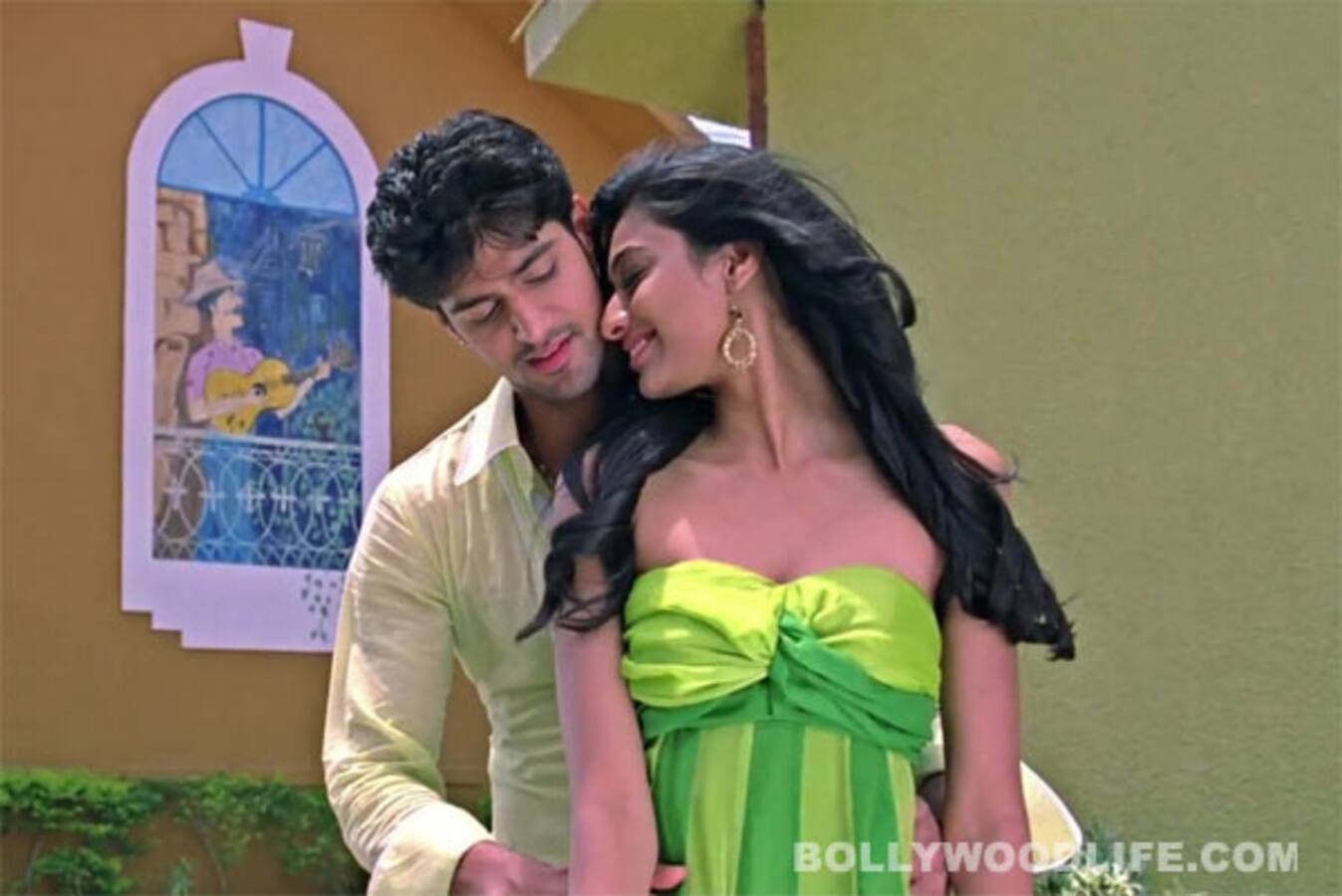 Why couldn’t Tanuj Virwani and Neha Hinge get a lip-lock scene right ...