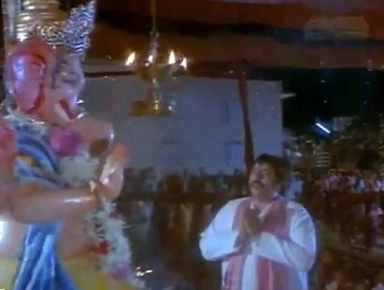 Ganesh Chaturthi song of the day: Deva ho deva Ganpati deva from Humse ...