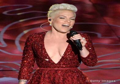oscars performance pink