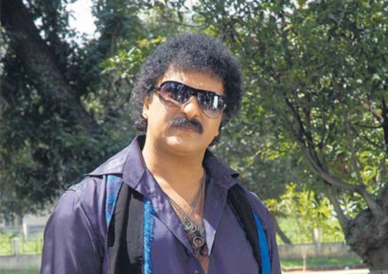 V Ravichandran plans dream debut for son Manoranjan - Bollywood News ...