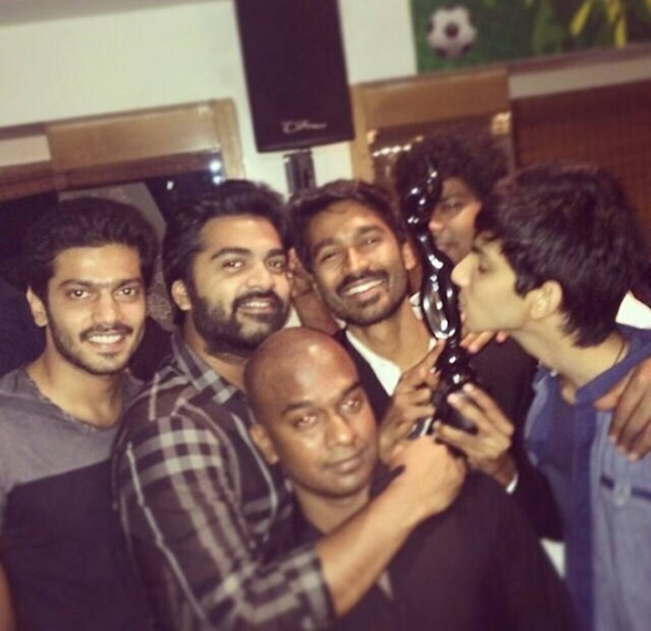 Simbu's Vaalu trailer to be unveiled in Dhanush's Velai Illa ...