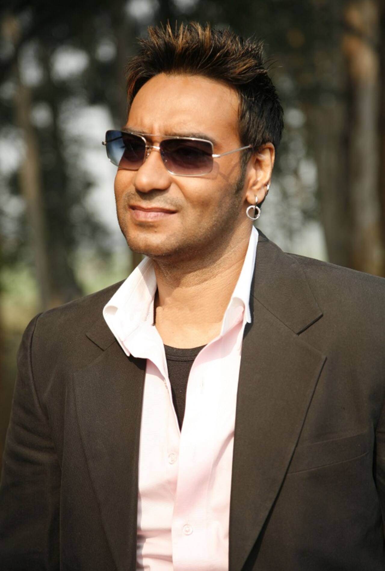 Ajay Devgn to sport a completely new look in directorial Shivay ...