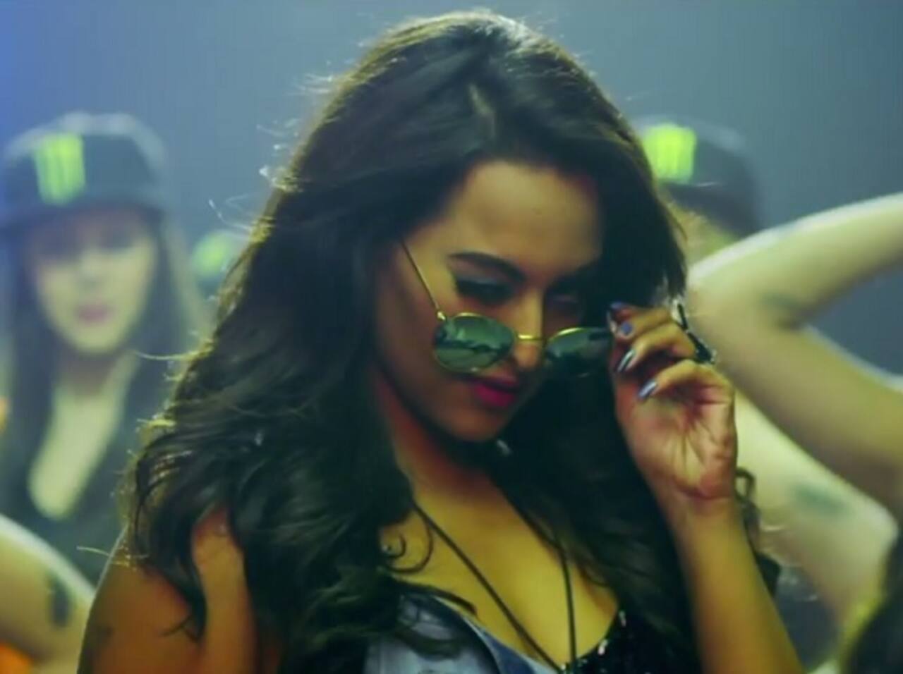 Tevar song Lets Celebrate teaser: Arjun Kapoor, Sonakshi Sinha and ...