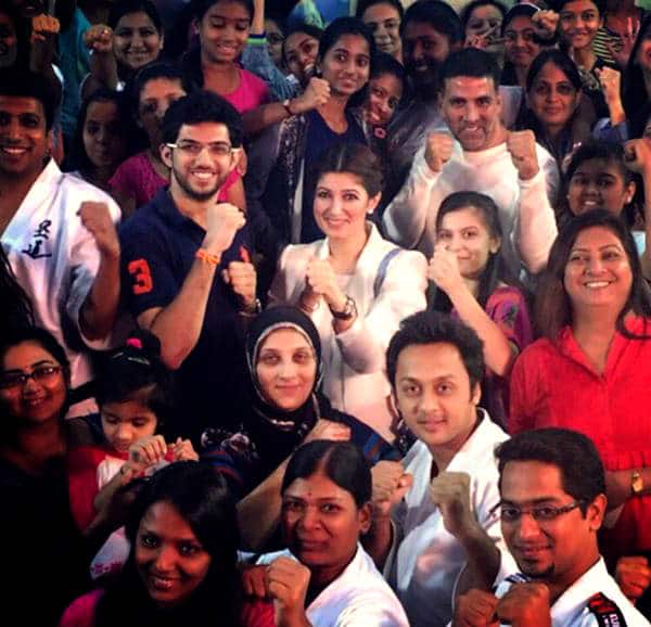 Akshay Kumar initiates free self defense classes for women - Bollywood ...