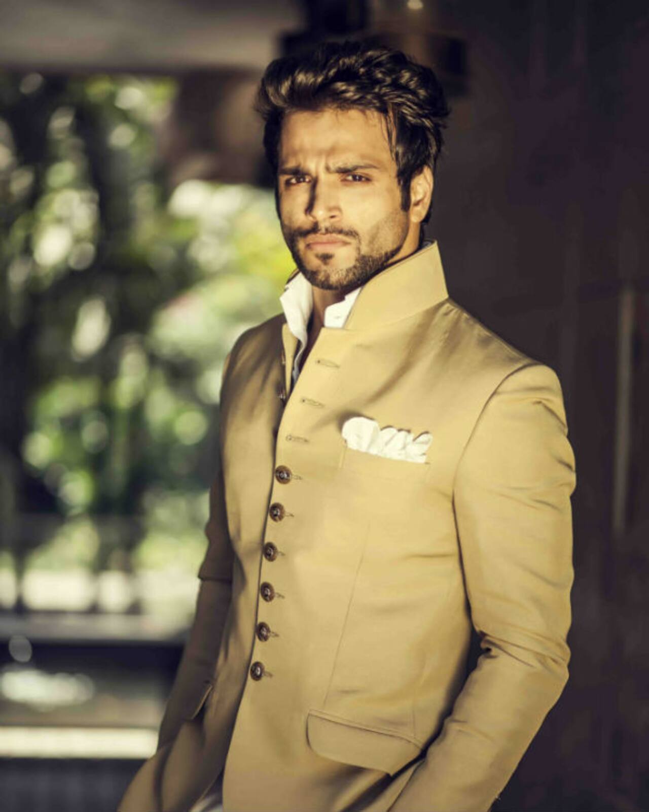 Rithvik Dhanjani finds a new obsession! - Bollywood News & Gossip ...
