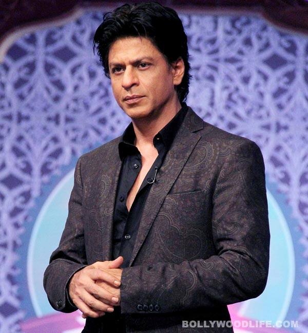 Shah Rukh Khan threatened by a group of political activists during an ...