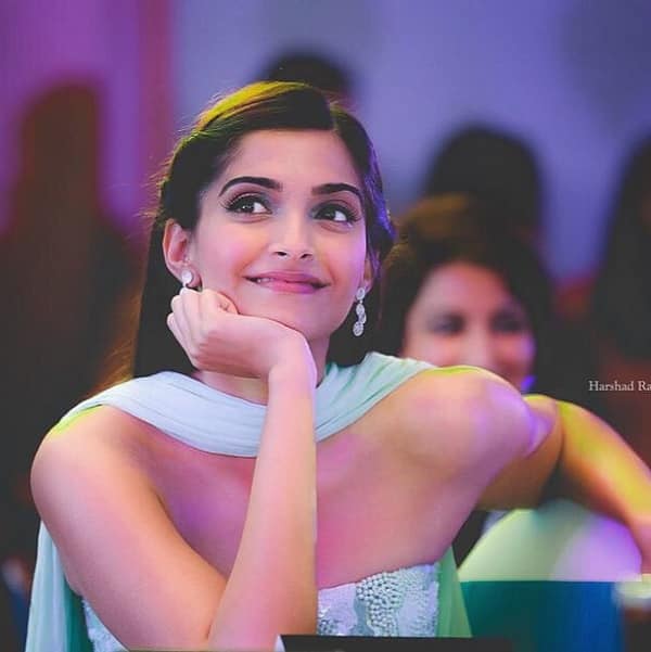5 pics which prove that Sonam Kapoor should be Instagrammer of the Year ...