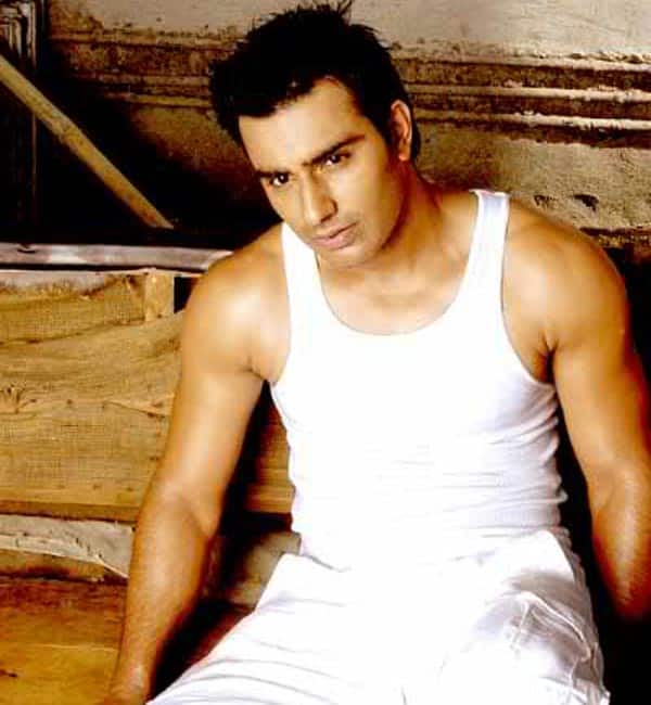 Check out some unseen pictures of the late TV actor Sanjit Bedi - Bollywood News & Gossip, Movie ...