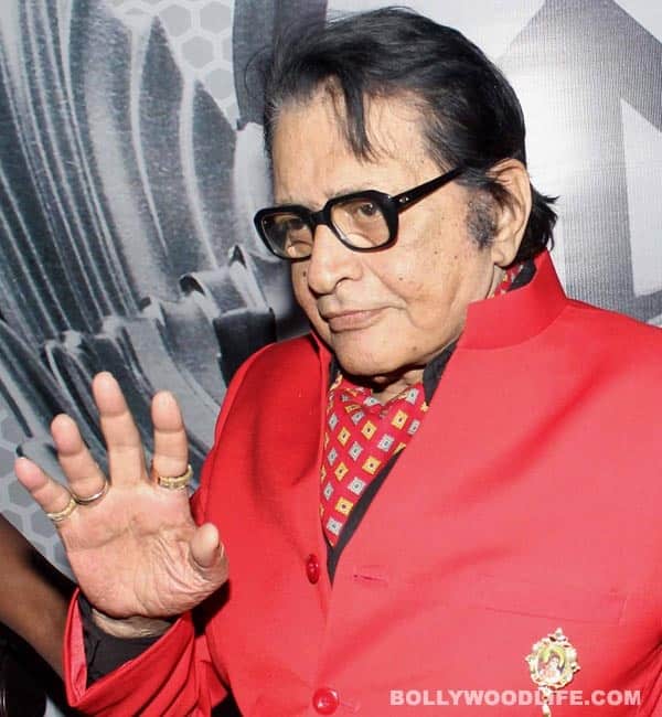 Manoj Kumar back home after hospitalisation! - Bollywood News & Gossip ...
