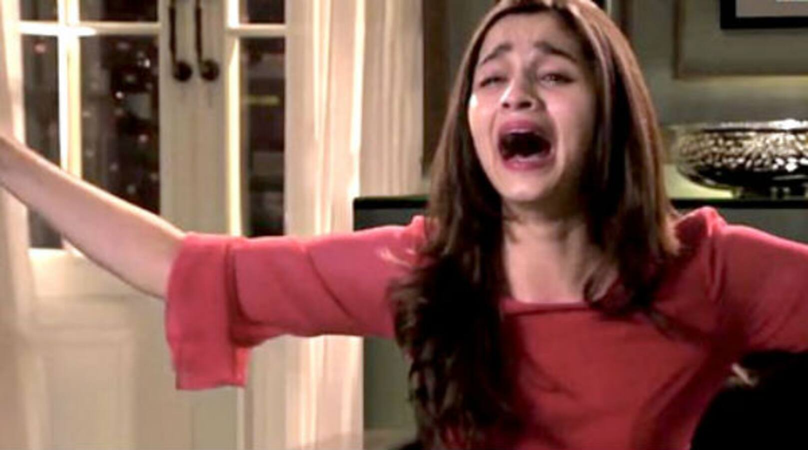 What made Alia Bhatt cry? - Bollywood News & Gossip, Movie Reviews ...