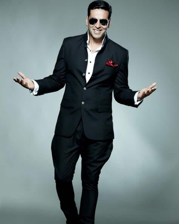 Akshay Kumar REPLACES Hrithik Roshan in Nikhil Advani's next ...