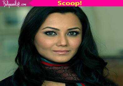 Nausheen Ali Sardar Navel