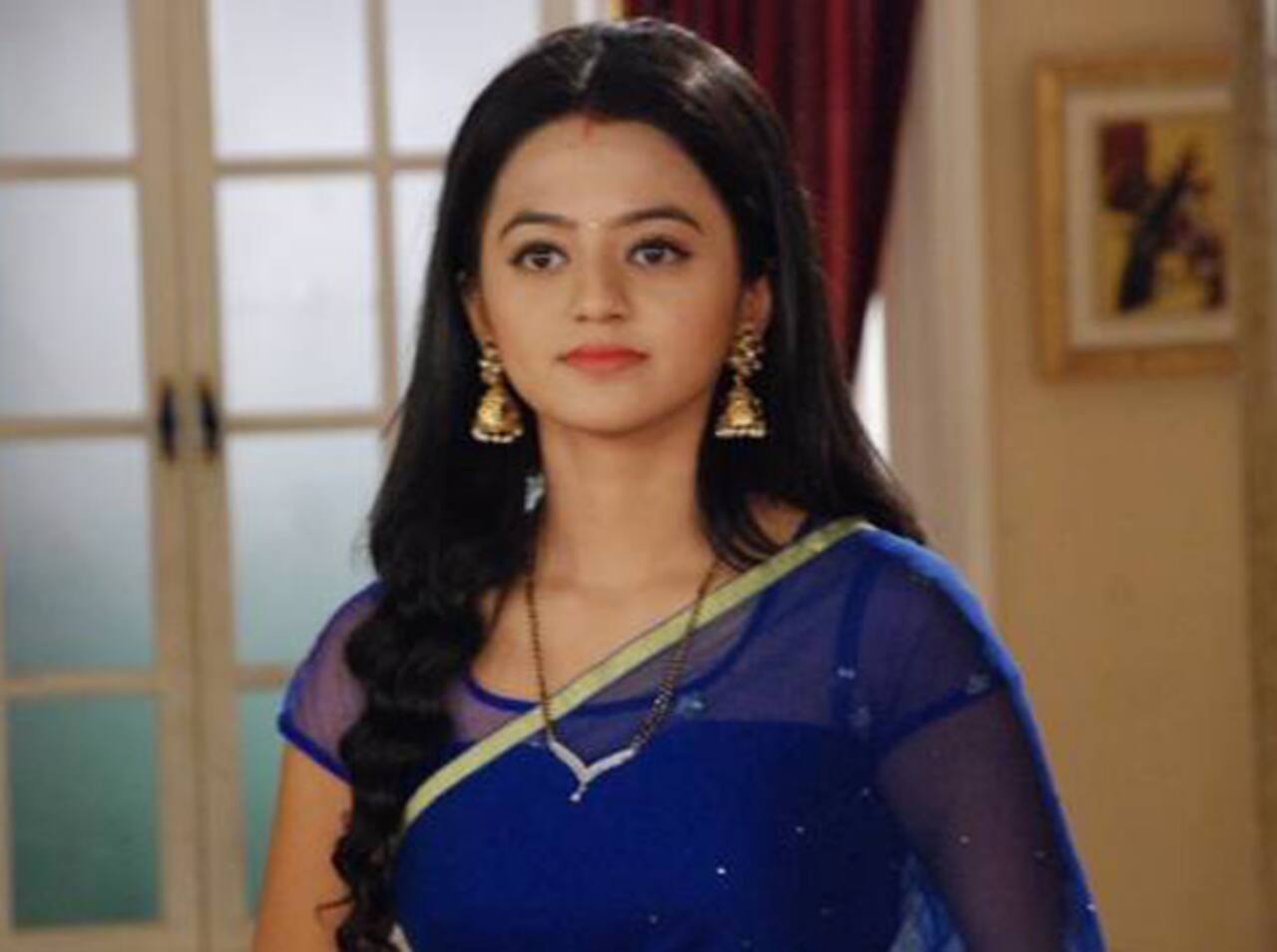 Swaragini: Sanskar sets off to look for Swara! - Bollywood News ...
