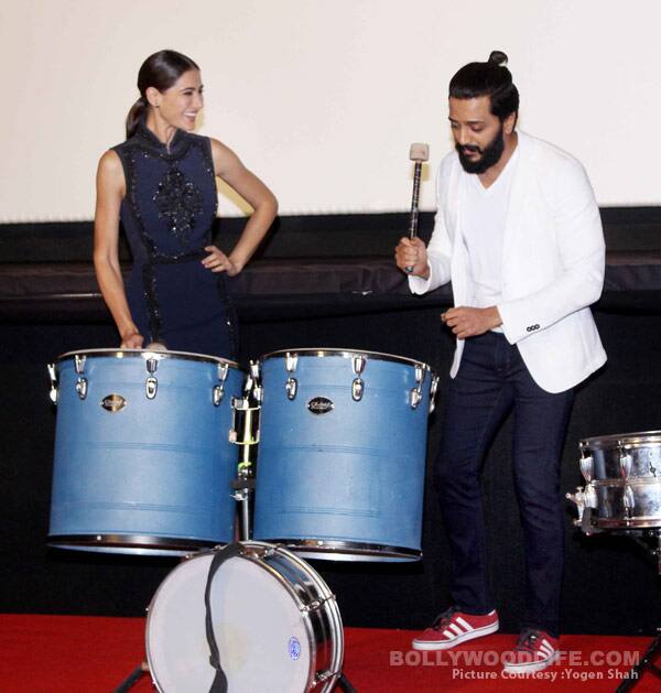 Riteish Deshmukh and Nargis Fakhri have a blast while creating music at the Banjo trailer launch ...