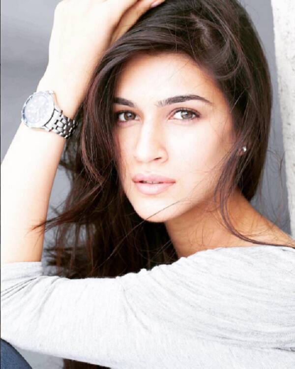 Kriti Sanon is 'thrilled' to work with Ayushmann Khurrana and Rajkummar ... Kriti Sanon is 'thrilled' to work with Ayushmann Khurrana and Rajkummar ...