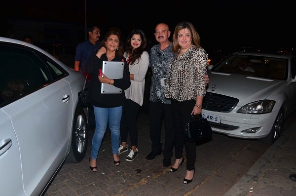 Hrithik Roshan steps out with ex-wife Sussanne Khan and kids to ...