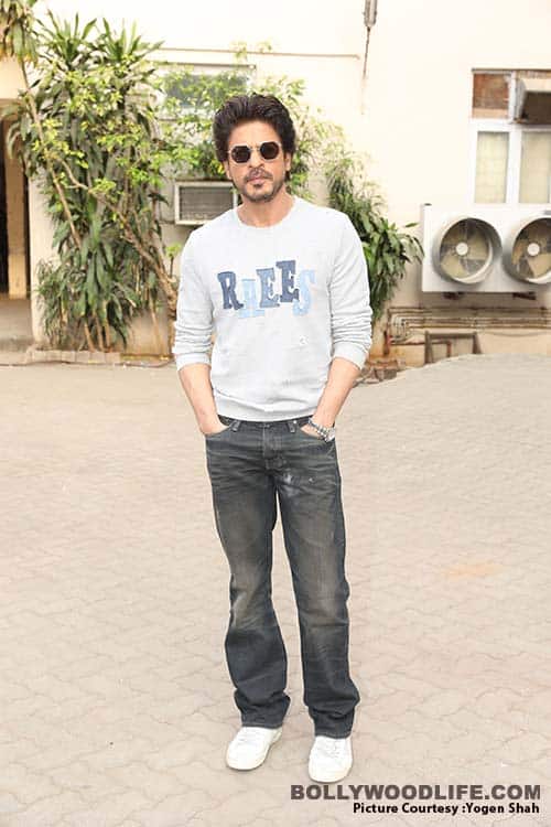 Shah Rukh Khan to travel to Delhi from Mumbai in a train to promote ...