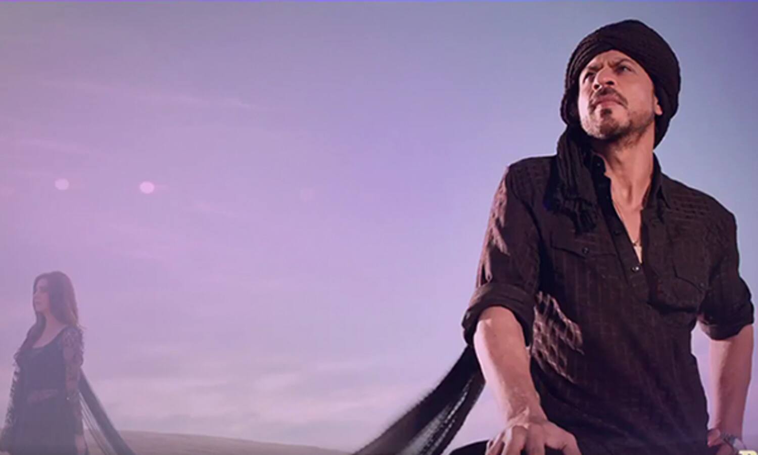 Your heart will skip a beat as Shah Rukh Khan sings Zaalima from Raees ...