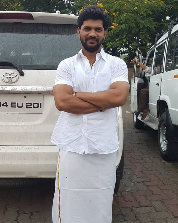 Marathi filmmaker Atul B Tapkir found dead, posts suicide note blaming ...