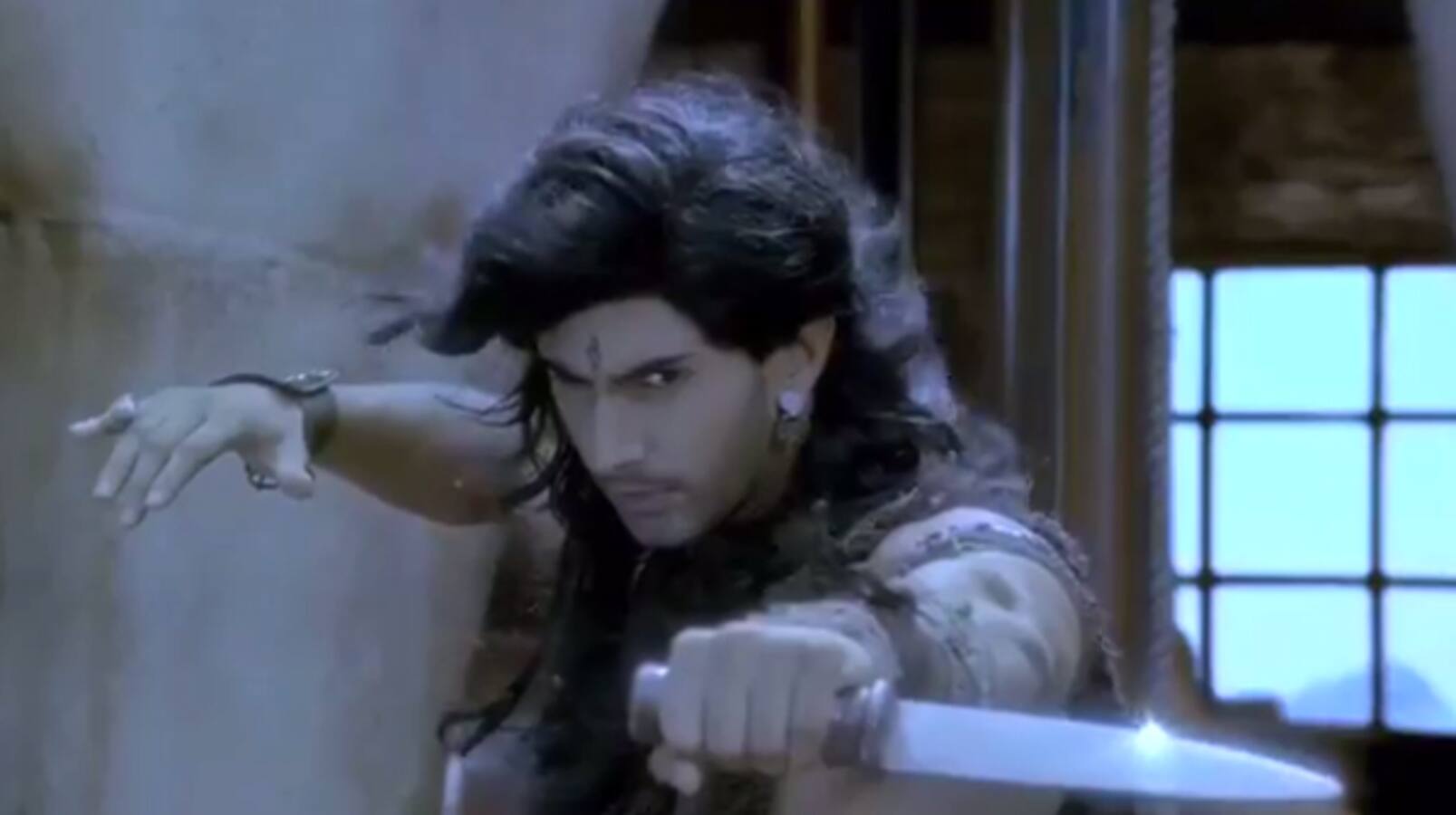 Laksh Lalwani as Porus and Rohit Purohit as Alexander stand out in the ...