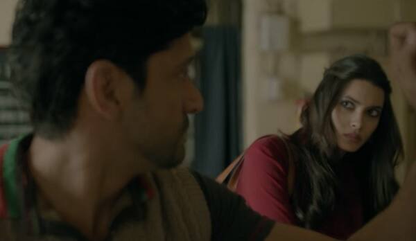 Lucknow Central song Rangdaari: Farhan Akhtar tries to win over Diana ...