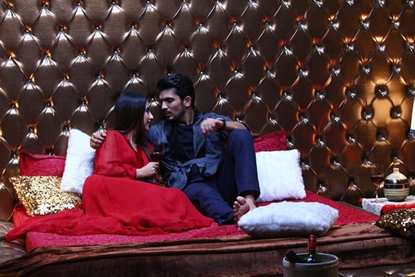 Arjun Bijlani and Alisha Panwar take romance to another level in Ishq ...