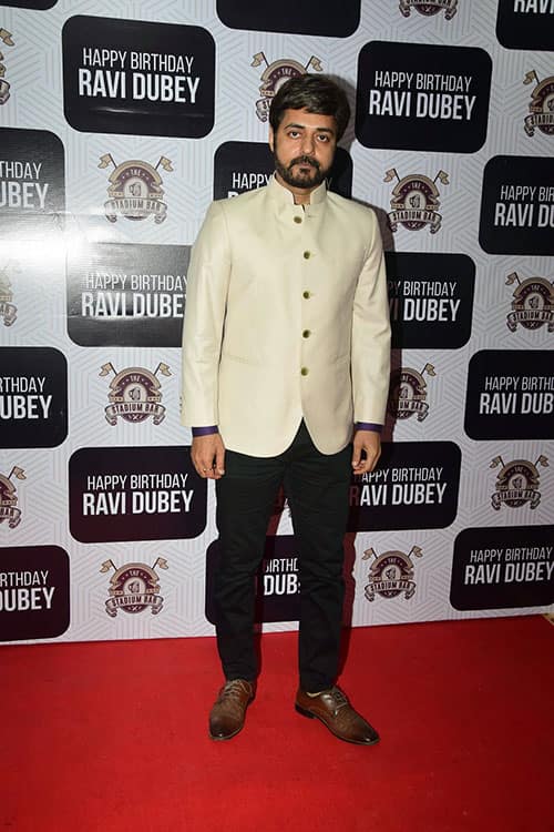Kushal Tandon, Arjun Bijlani, Vivian Dsena, Rithvik Dhanjani grace Ravi ...