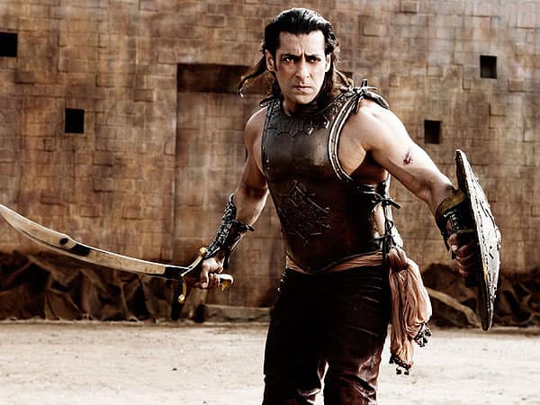 Varun Dhawan should take cues from Shah Rukh Khan, Hrithik Roshan ...