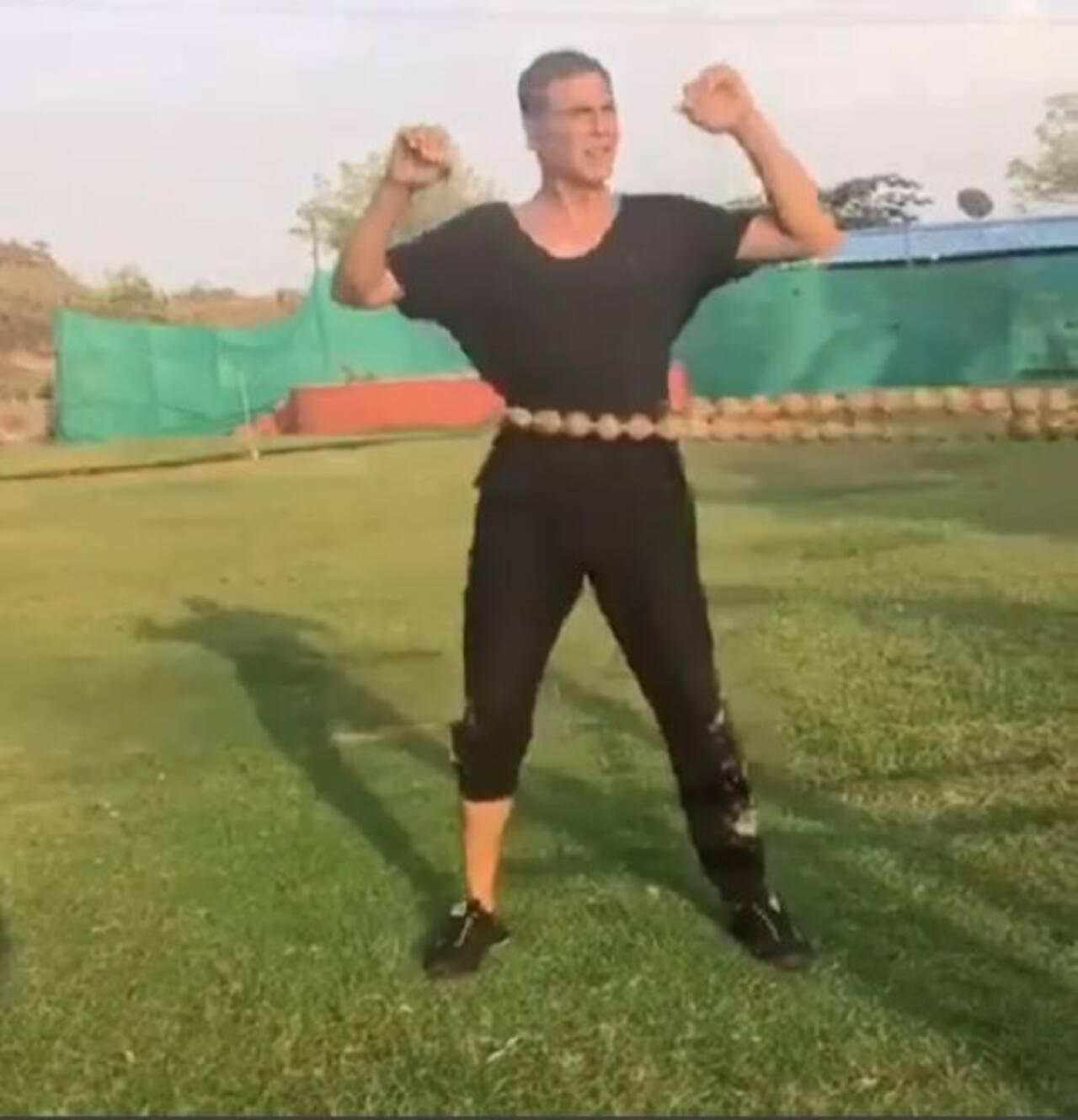 Akshay Kumar reveals a super fun way to exercise - watch video ...