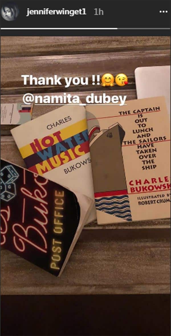 Bepannaah actress Jennifer Winget gets THIS gift from co-star Namita ...