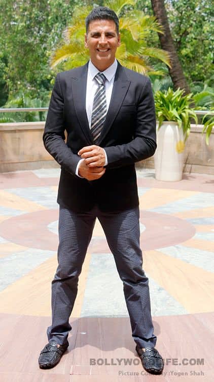 Mouni Roy and Akshay Kumar step out in style for Gold promotions - view ...