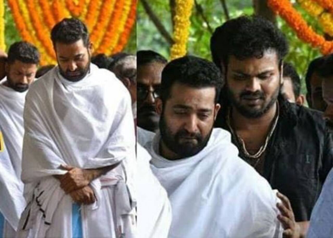 These pictures of Jr NTR at the funeral of his father Nandamuri Harikrishna are heart-breaking ...