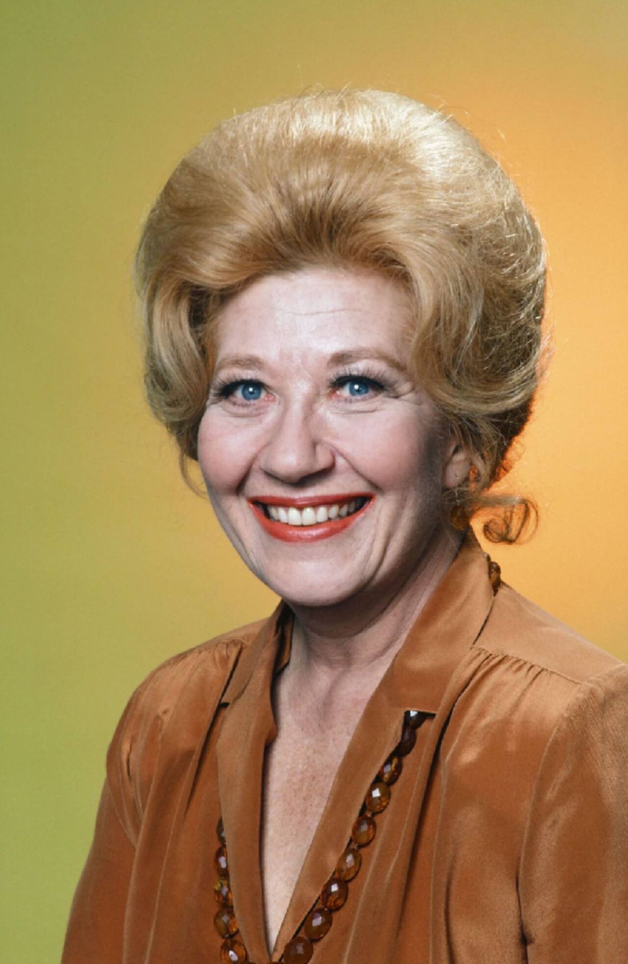 Different Strokes actress Charlotte Rae dies at 92 - Bollywood News ...