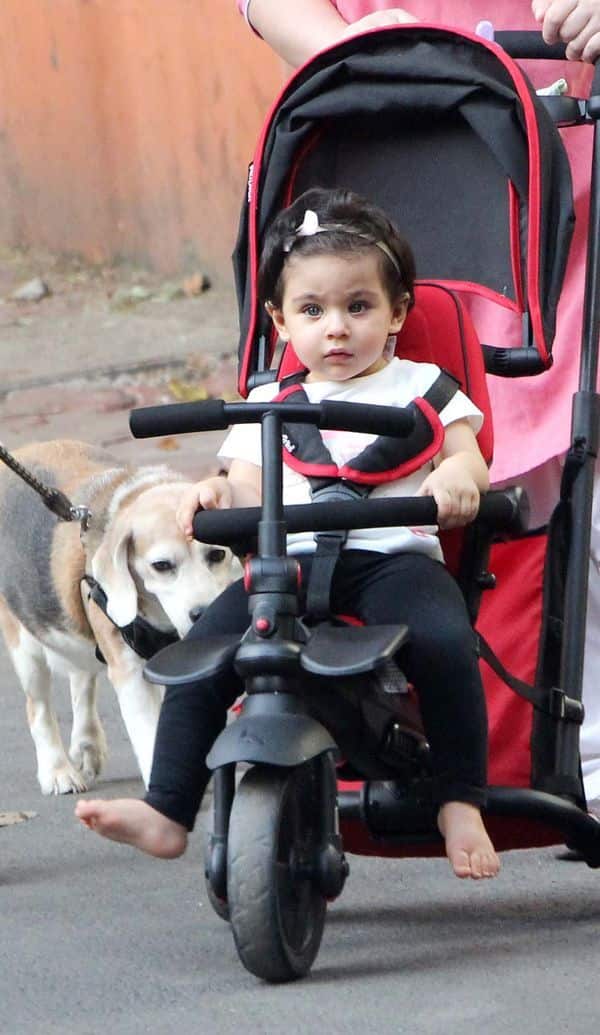 [HQ Pics] Stroll time! We love the many adorable expressions of baby ...