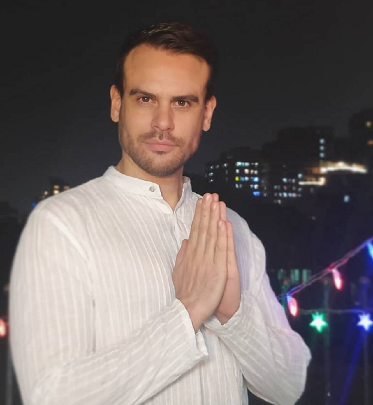 Manikarnika actor Andy Von Eich seeks Kangana Ranaut’s help over non ...