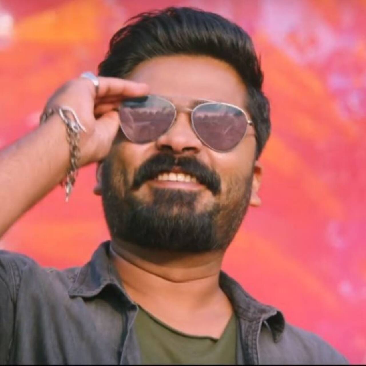 [VIDEO] Vantha Rajavathan Varuven trailer: Simbu is back in action with ...
