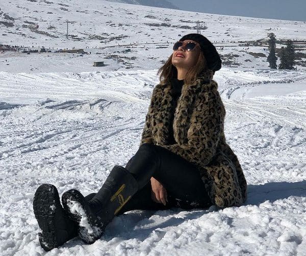 With red lipstick and animal print trench coat, Jennifer Winget is the ...