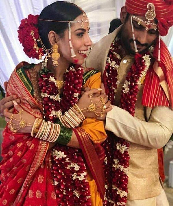 Prateik Babbar and Sanya Sagar make for a gorgeous couple at their low ...