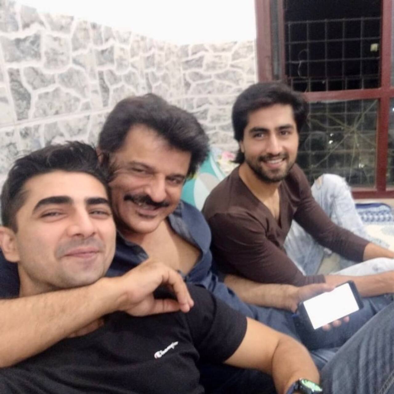 Harshad Chopda chills with his Bepannaah co-stars and the pictures will ...