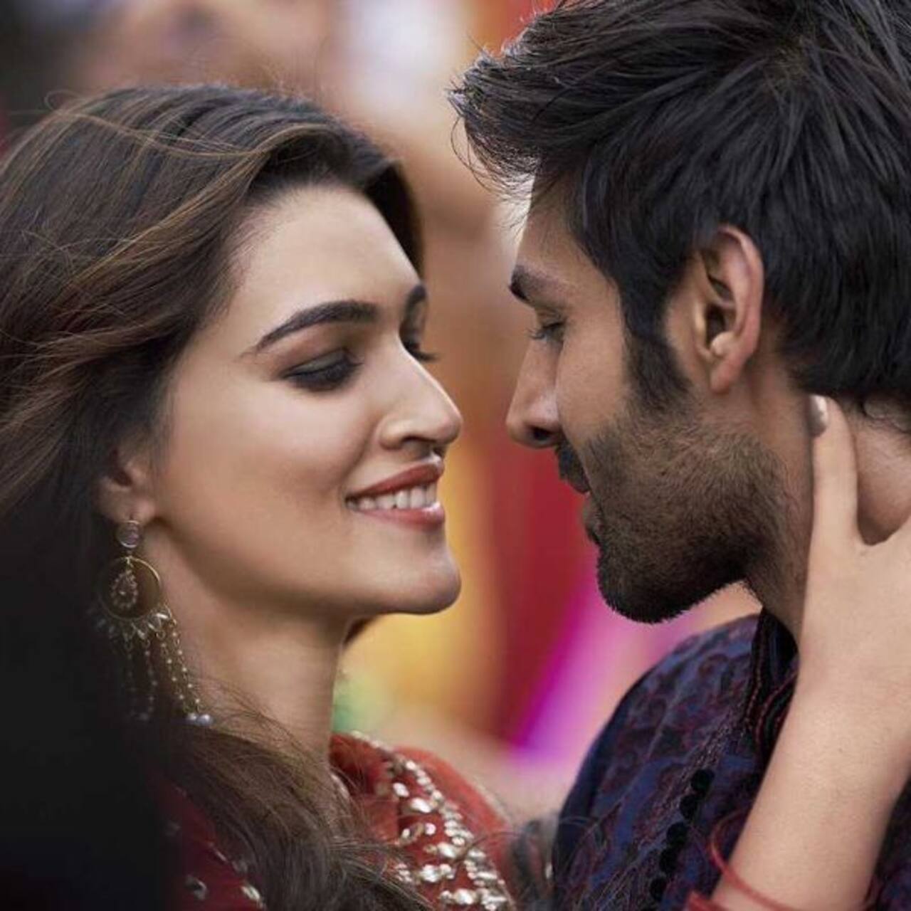 'The whole concept of live-in sah-parivaar' is what urged Kriti Sanon and Kartik Aaryan to take ...