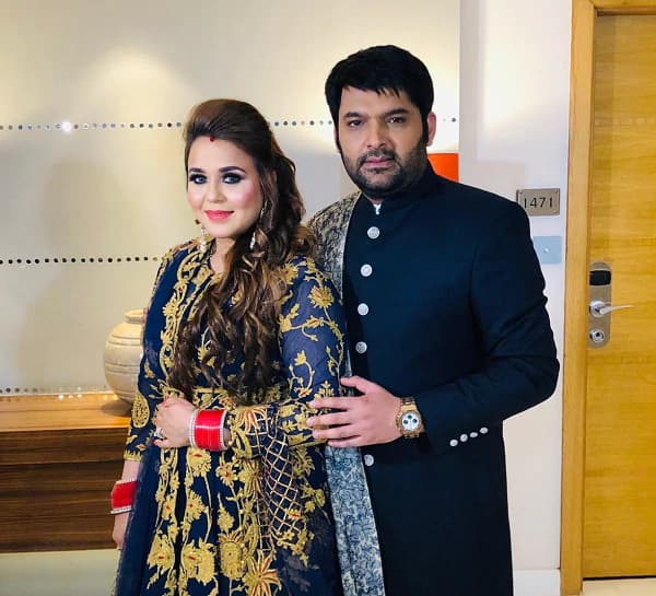 [Inside Videos] Kapil Sharma's romantic singing performance for wife ...