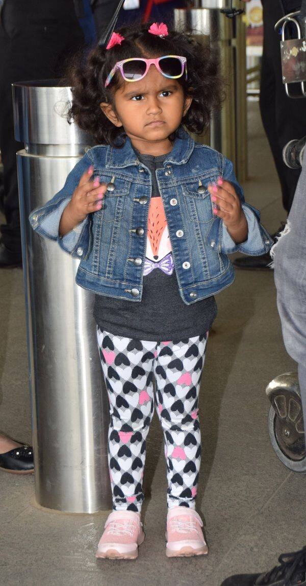 Sunny Leone's tiny tot Nisha Kaur Weber's Kala Chashma swag at the ...