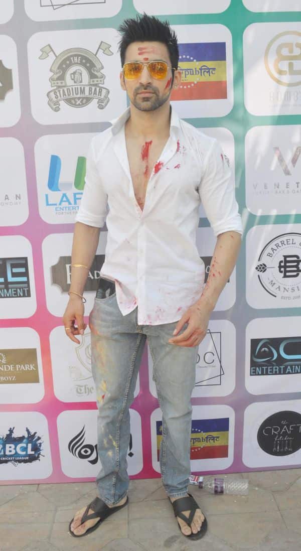 Ekta Kapoor's Holi party: Erica Fernandes, Parth Samthaan, Karishma ...