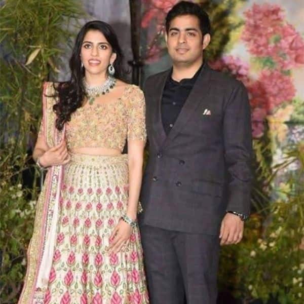 #AkuStoleTheShlo: Akash Ambani and Shloka Mehta's mala and mehendi ...