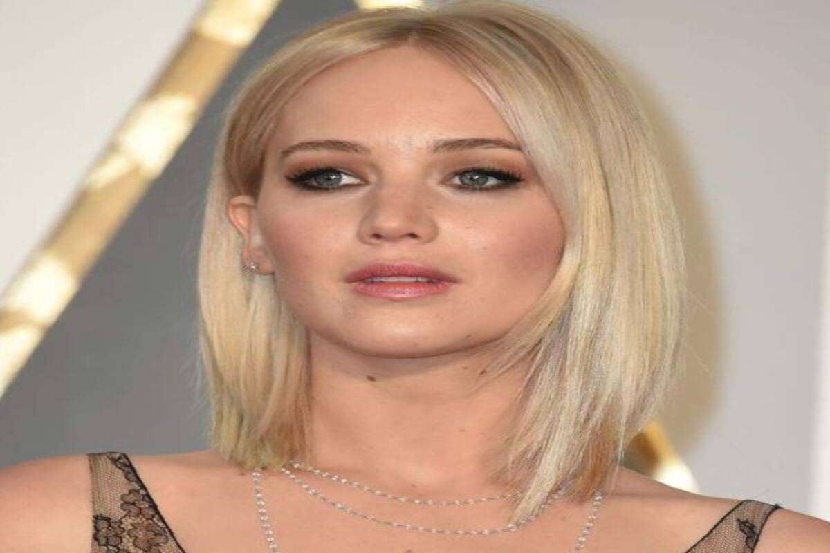 Jennifer Lawrence Middle Part
