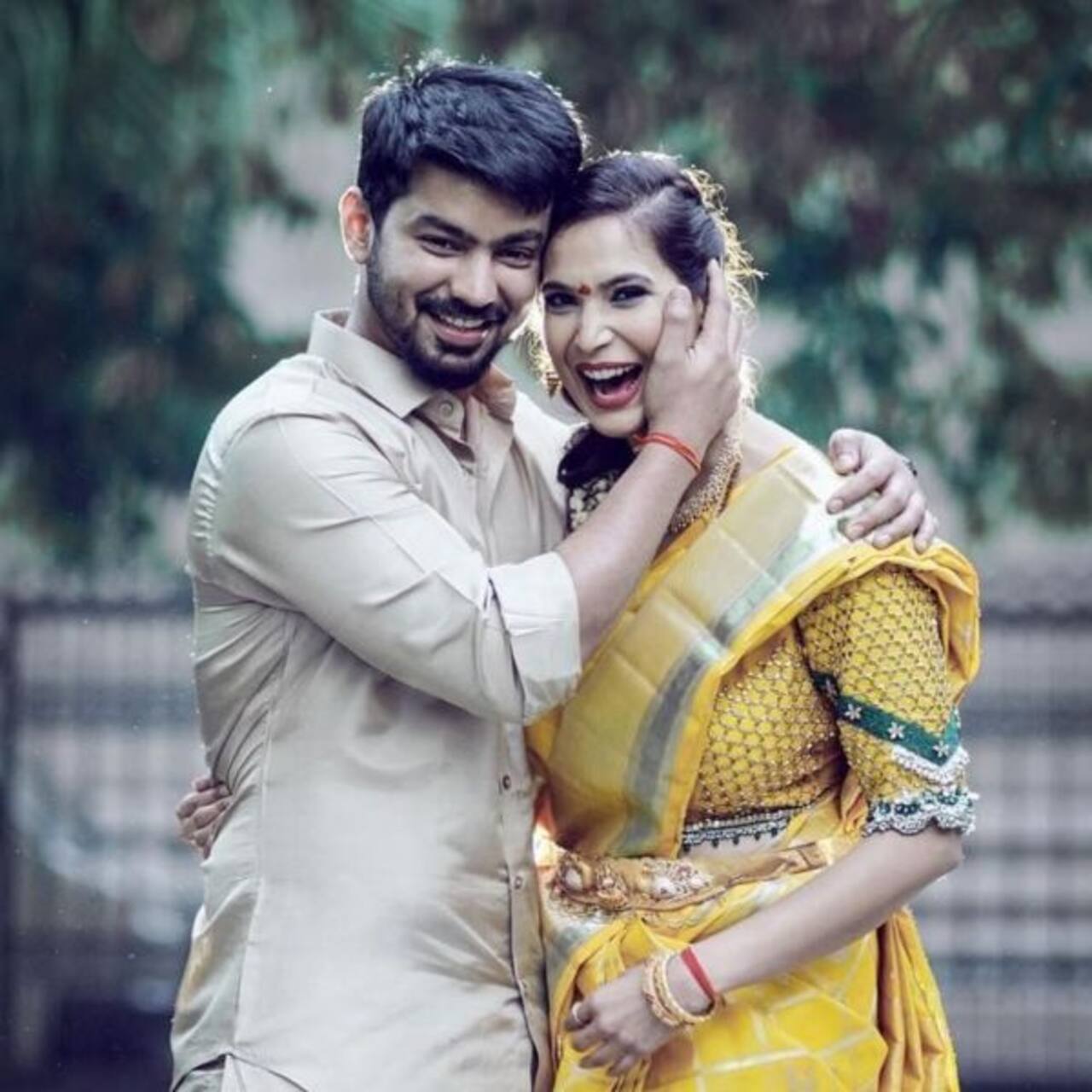 Former Bigg Boss Tamil 2 contestant Mahat Raghavendra gets engaged to ...