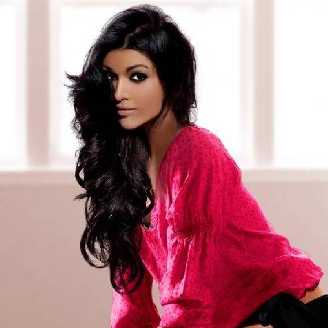 Koena Mitra facing six months in jail in cheque-bouncing case ...