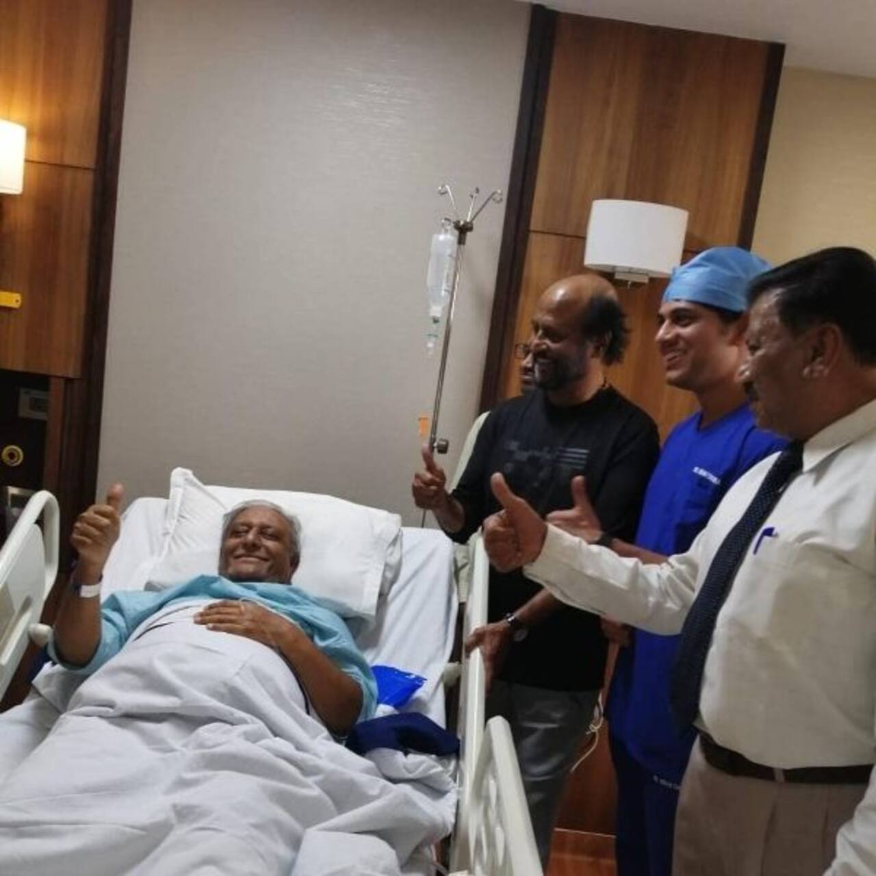 Rajinikanth visits Bengaluru to see his ailing brother Sathyanarayana Rao